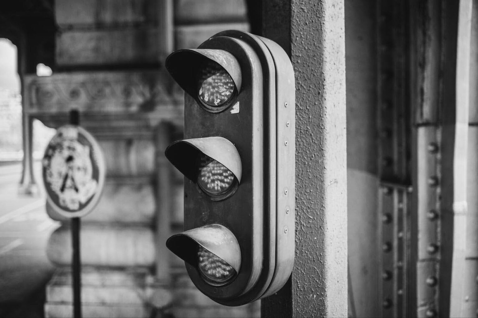 The Evolution of the Traffic Light | Miovision